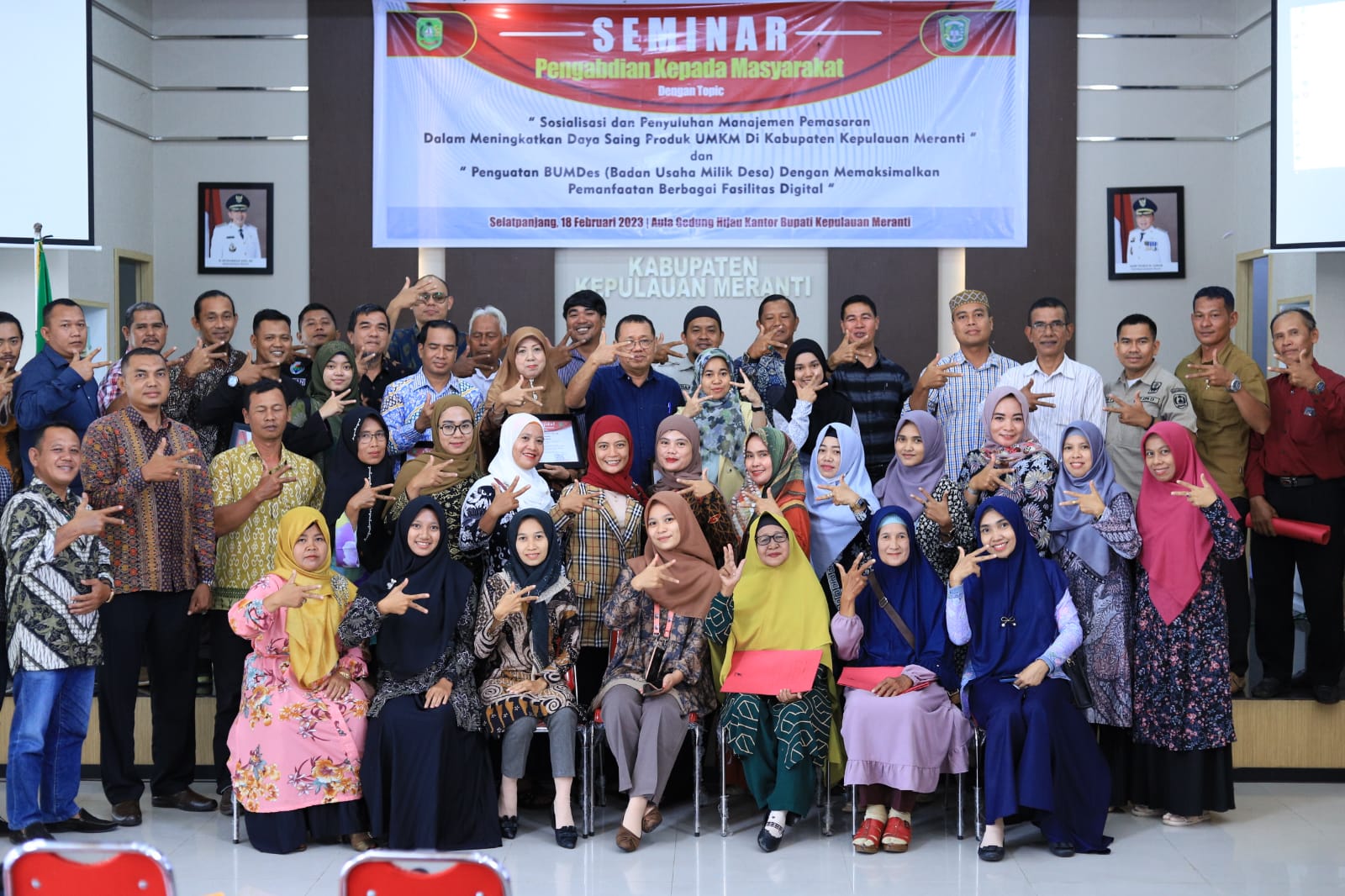 Pasca Sarjana MM UIR lakukan pengabdian masyarakat dan Seminar Daya Saing Produk UMKM/Bumdes di Kabu